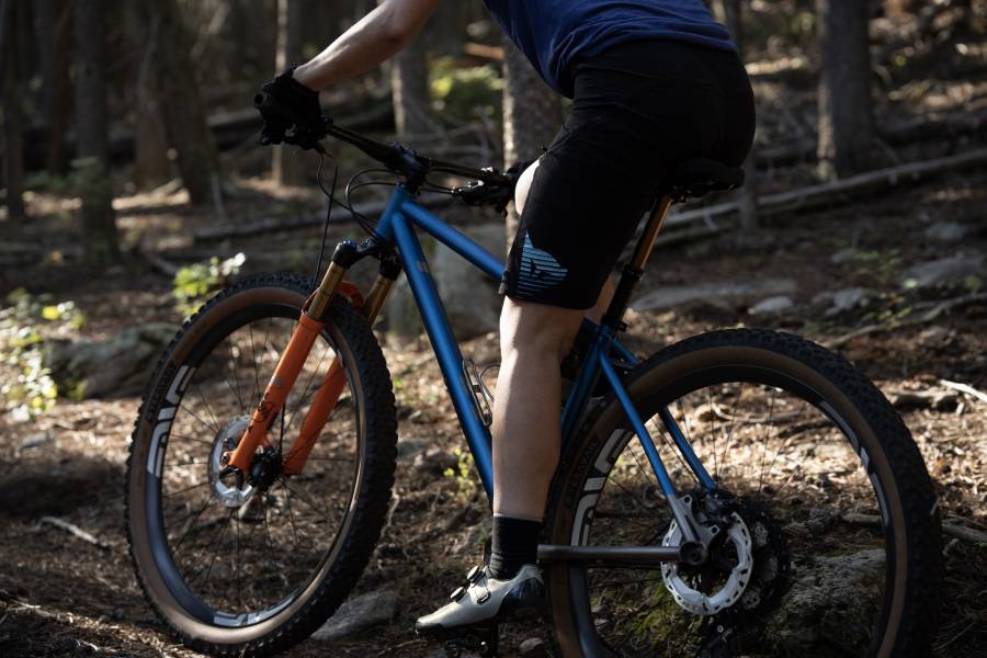 Handmade Hardtail: Mosaic Unveils Titanium MT-2 Mountain Bike | GearJunkie