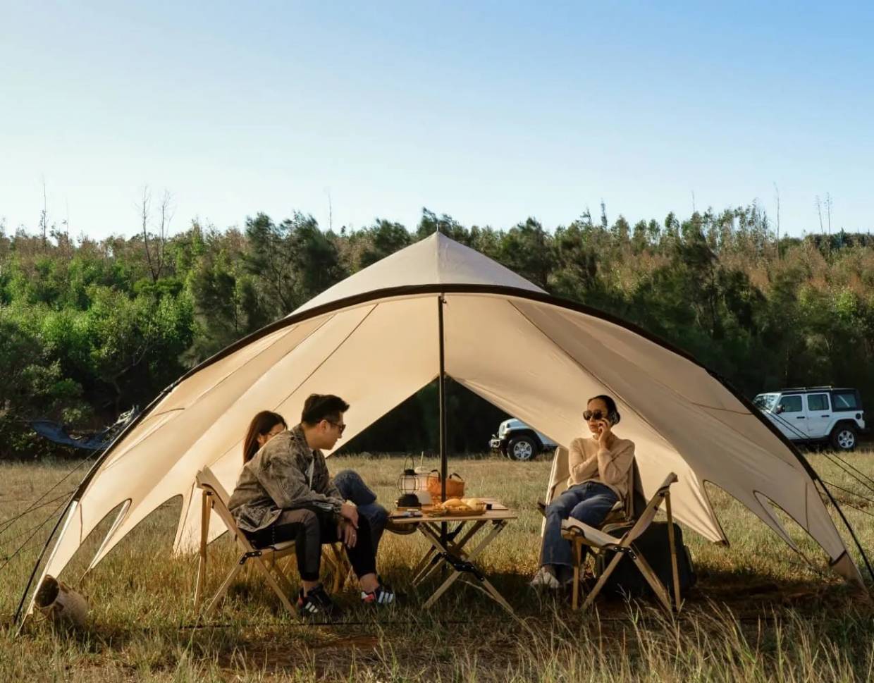 Funky-Shape Tarp 'Shelter by Cinch' Sets Up in Minutes | GearJunkie