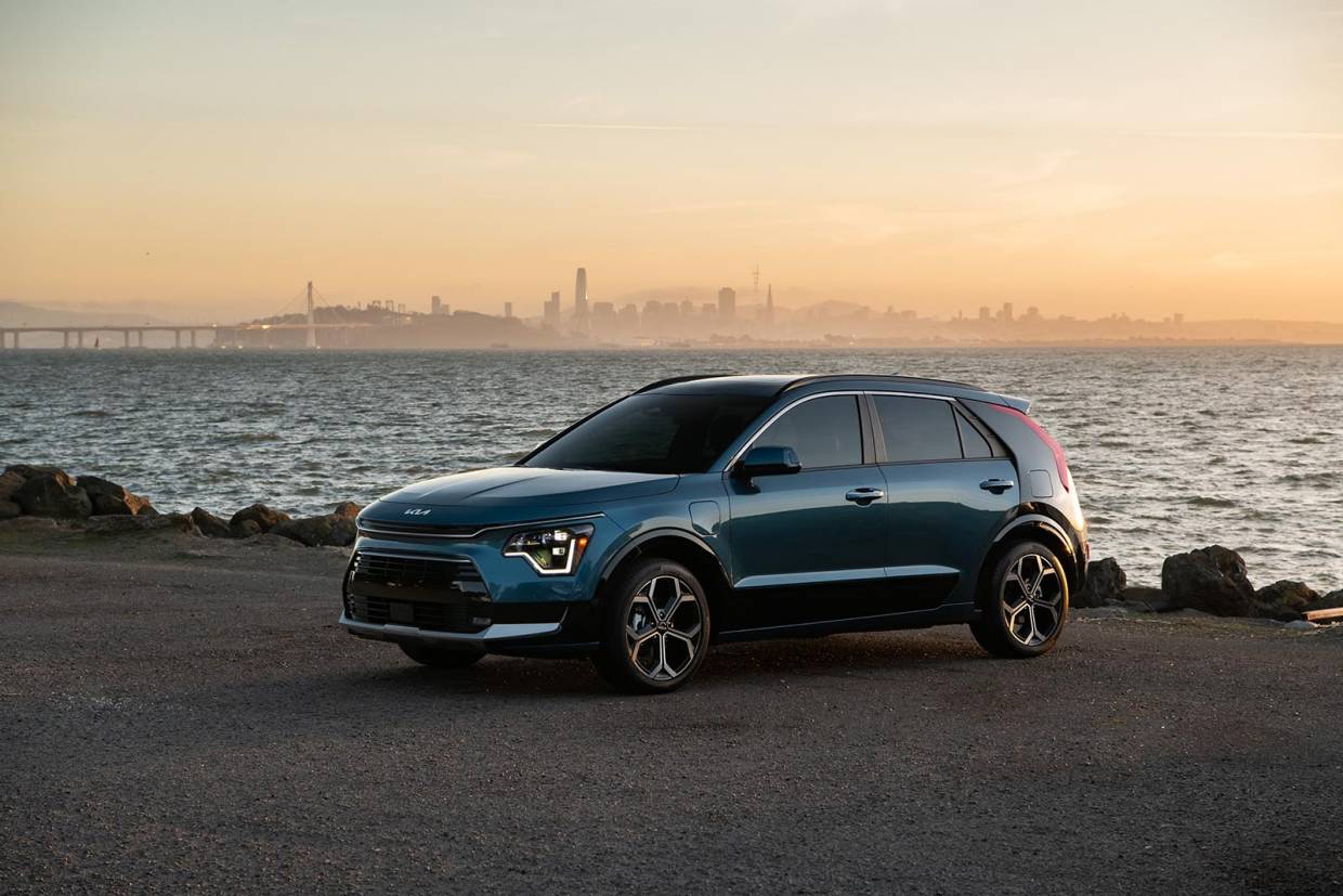 2023 Kia Niro Review: An 'Aero Blade' and 3 Unique Personalities