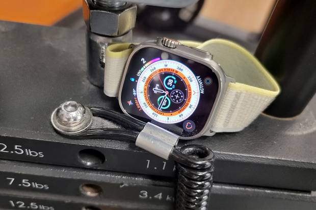 Essential Gear for the Gym Introvert: Work Out in Peace | GearJunkie