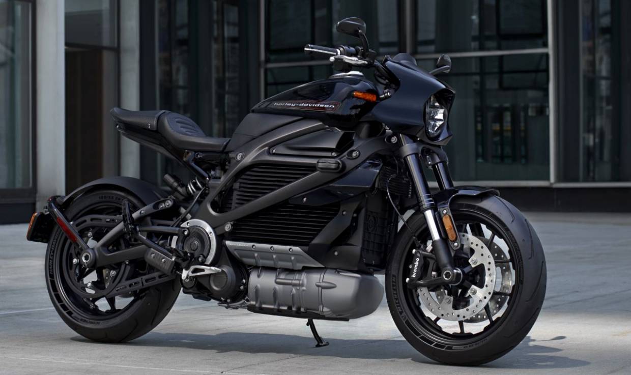 The 10 Best Electric Motorcycles Worth Throwing a Leg Over | GearJunkie