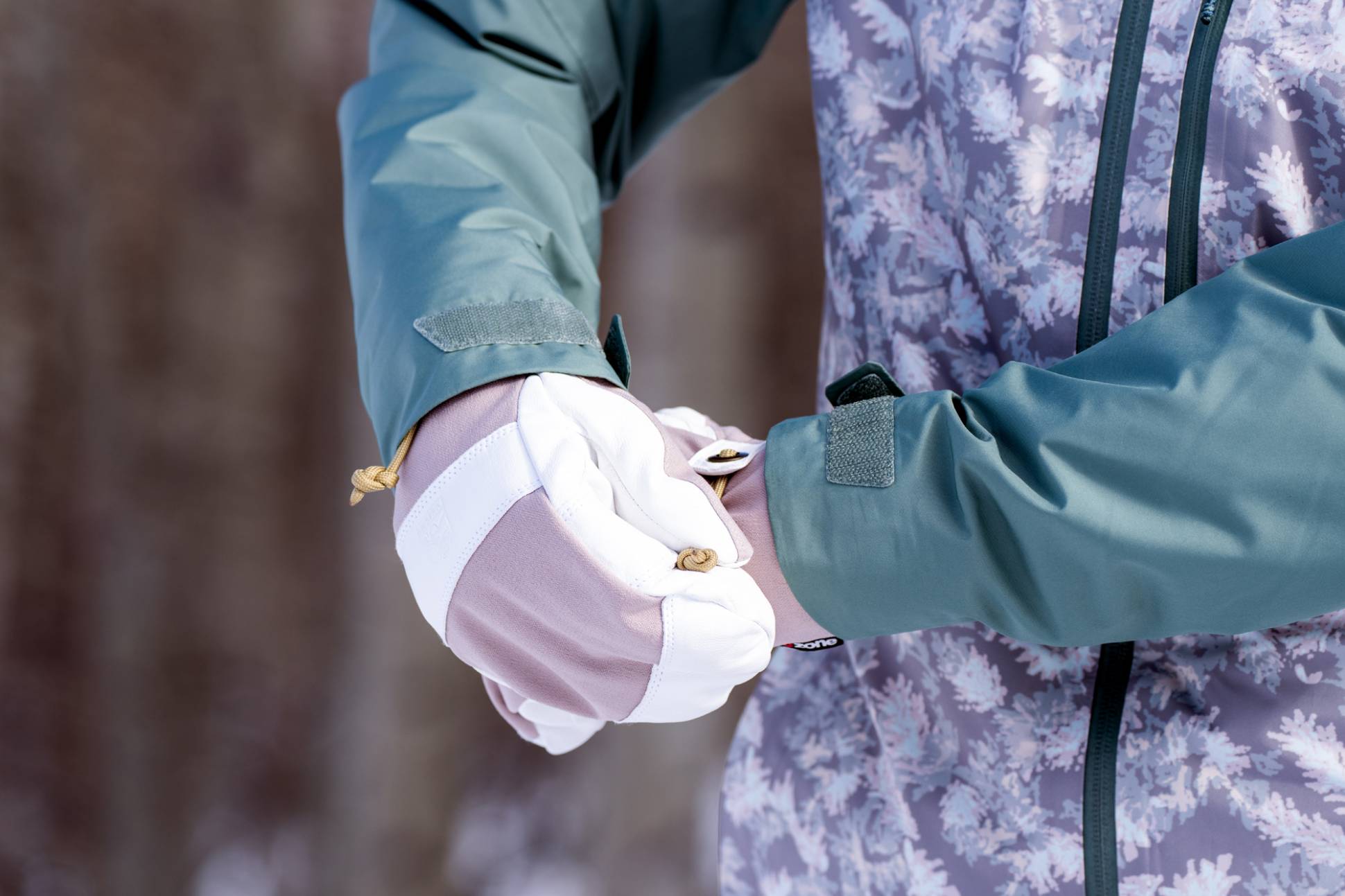 Hestra Alpine Pro Voss CZone Mittens Review: Glovelike Fit, Warms Like ...