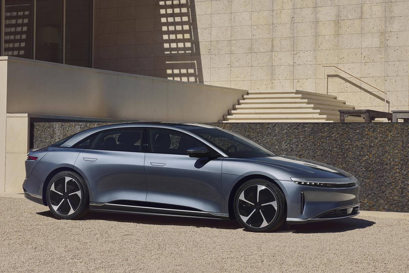 2024 Lucid Gravity: All-Electric SUV Follow-Up to the Air Sedan ...