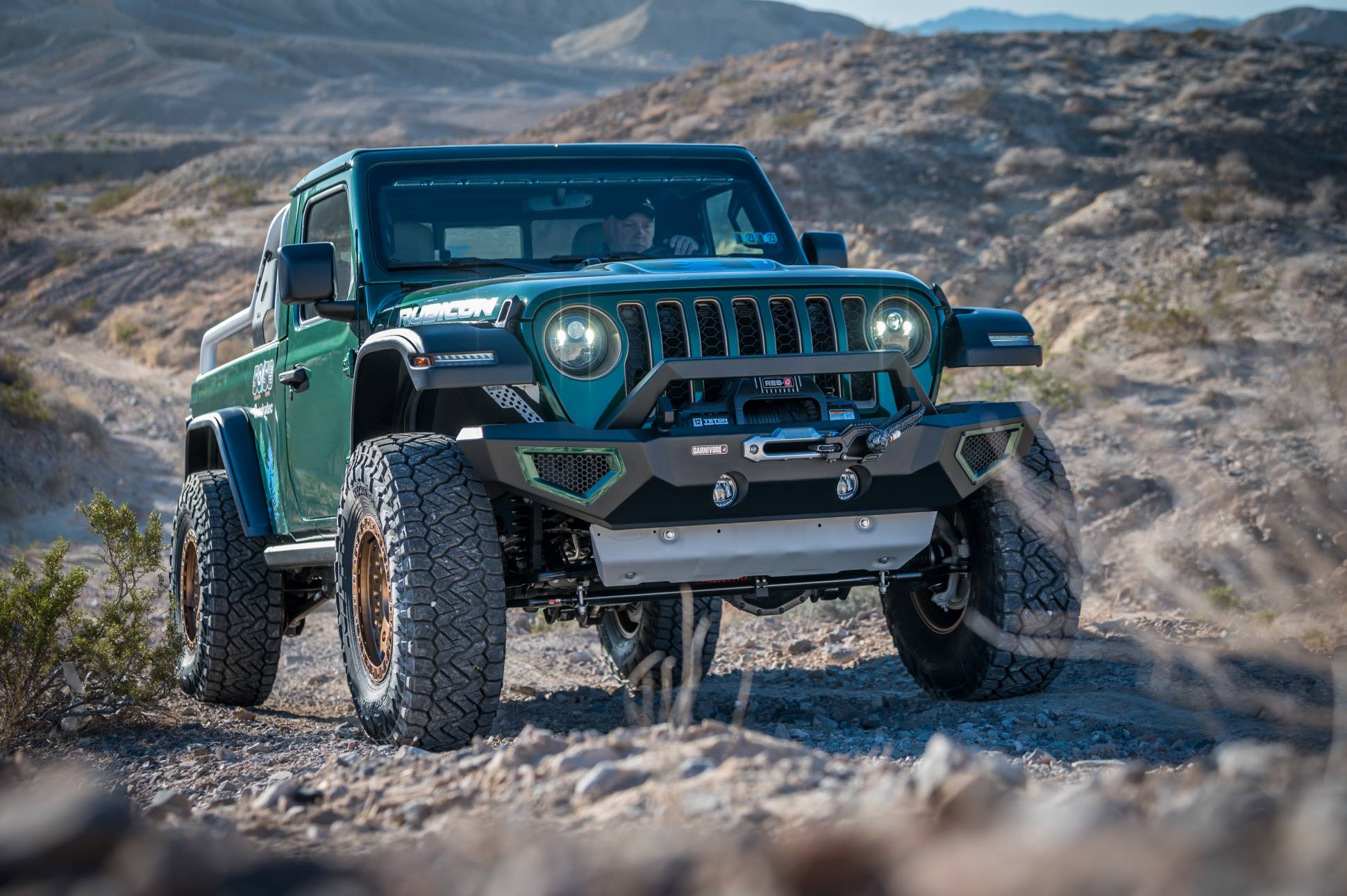 Quadratec JTe: Custom Single-Cab Plug-In Hybrid Jeep Pickup Coming to ...