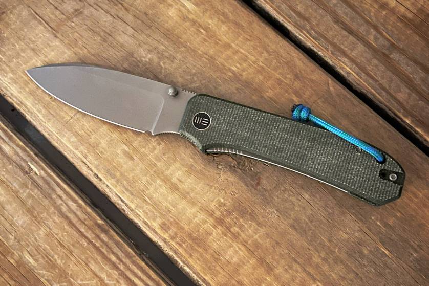 WE Knife Big Banter Review: Small Enough for Anywhere, Big Enough for ...