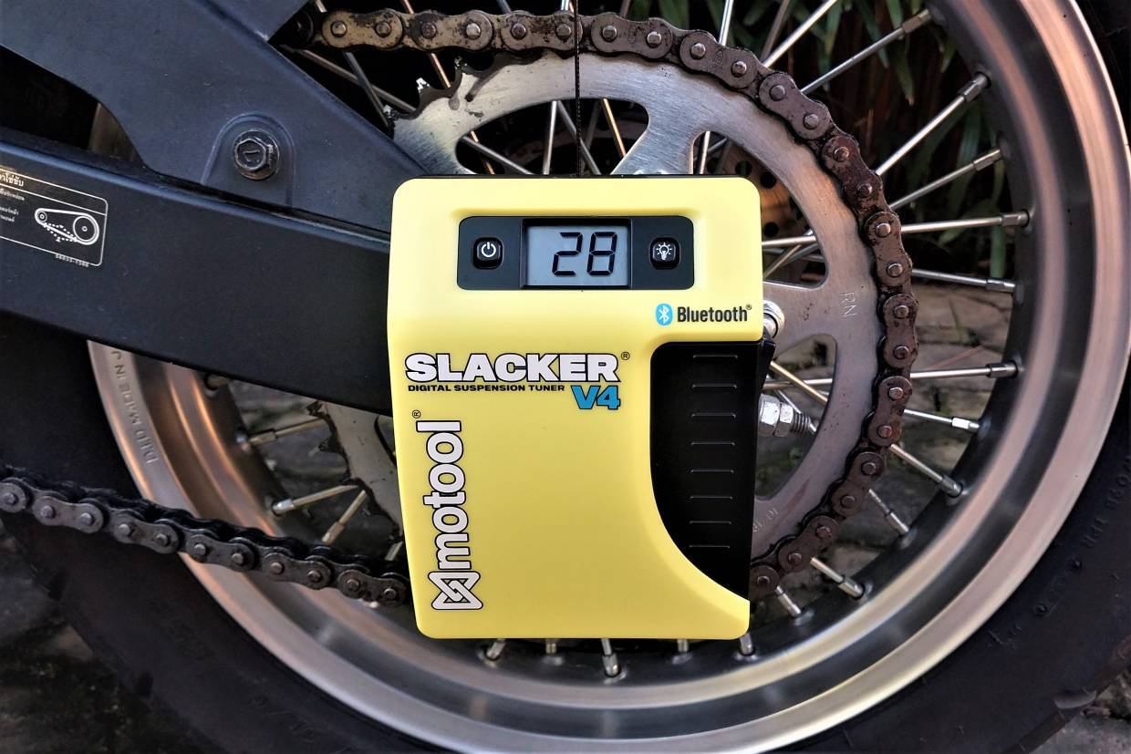 Motool Slacker V4 Review: Solo Suspension Sag Setter | GearJunkie