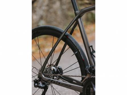 LOOK 765 Optimum Endurance Road Bike: '3D Wave' Design Promises Smooth ...