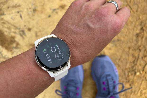 Garmin Venu 2 Plus Smartwatch Review: Improve Your Fitness With Style ...