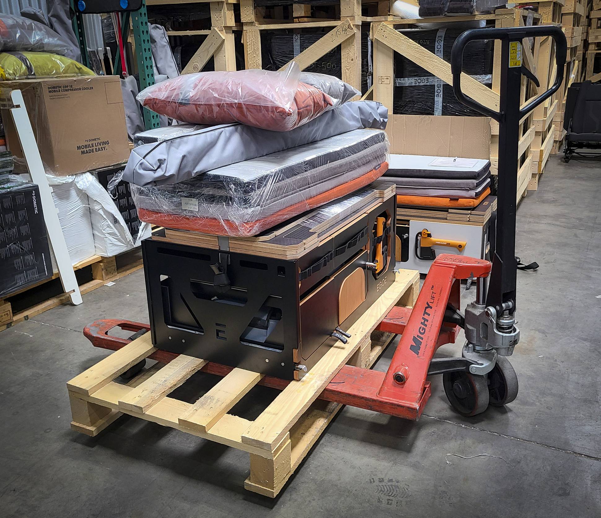 Egoé Nestbox Supertramp Review: Camper Comforts With Vehicle ...