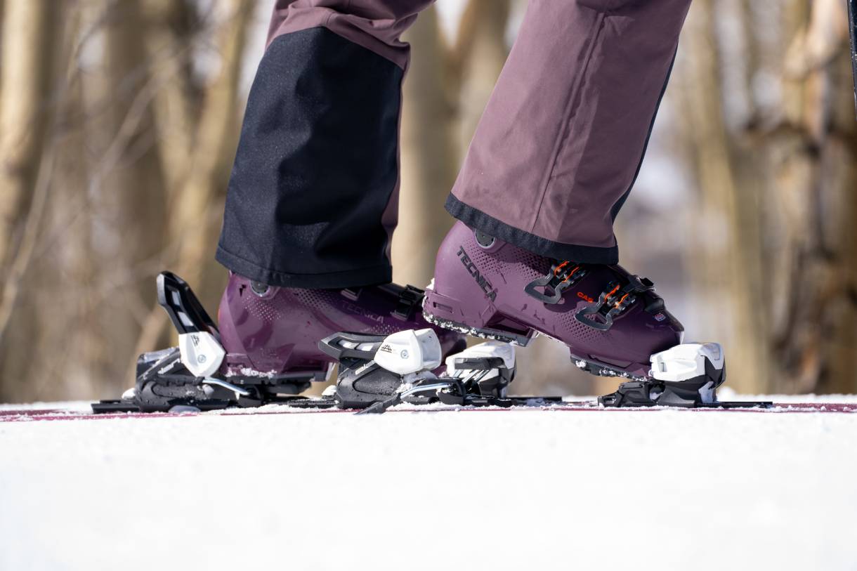 Tecnica Cochise 105 Women's Ski Boots Review: A Touring and Downhill ...