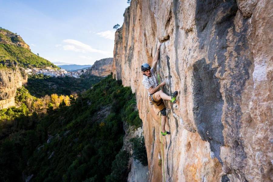 La Sportiva Skwama Vegan Review: Ditches Traditional Leather, Same ...