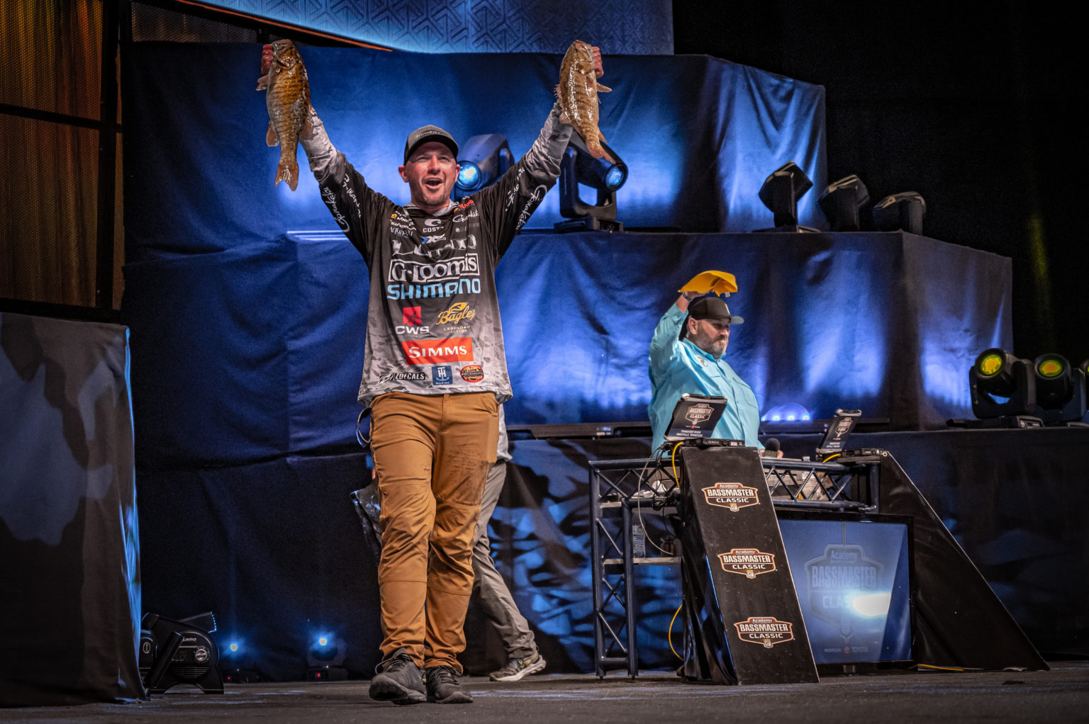 Bassmaster Classic Day 2: Gustafson Extends Tennessee River Lead ...