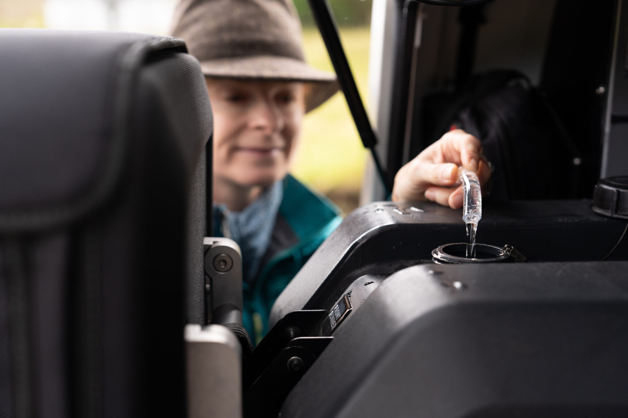 guzzle H2O Overland Bundle Review: A Portable Water Purification Powerhouse