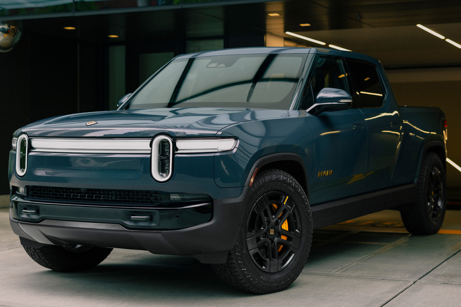 Rivian Unveils Gen 2 R1T, R1S: Same Look, More Goodies