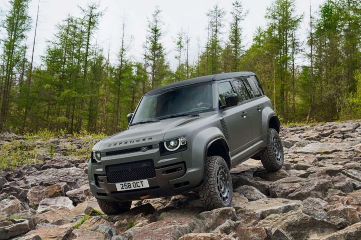 Top 10 2025 Vehicles With the Highest Ground Clearance | GearJunkie