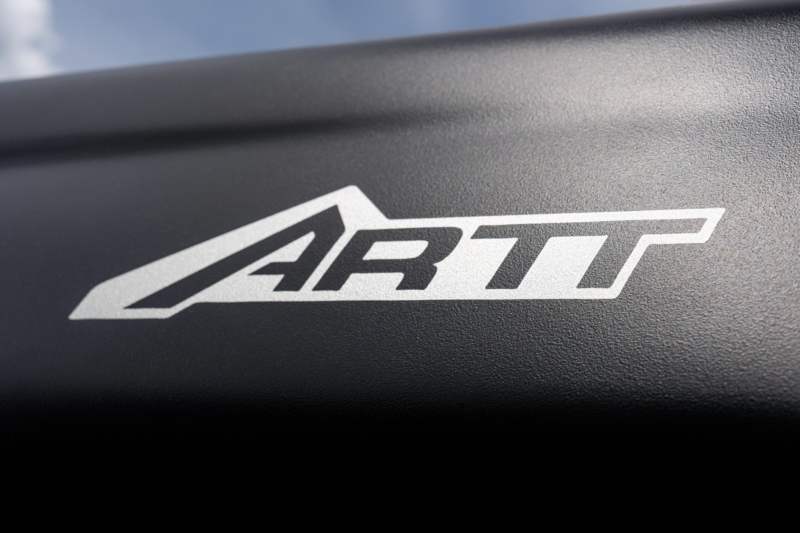 Jeep ARTT Concept: Inflatable, Lightweight, Integrated Rooftop Tent and ...