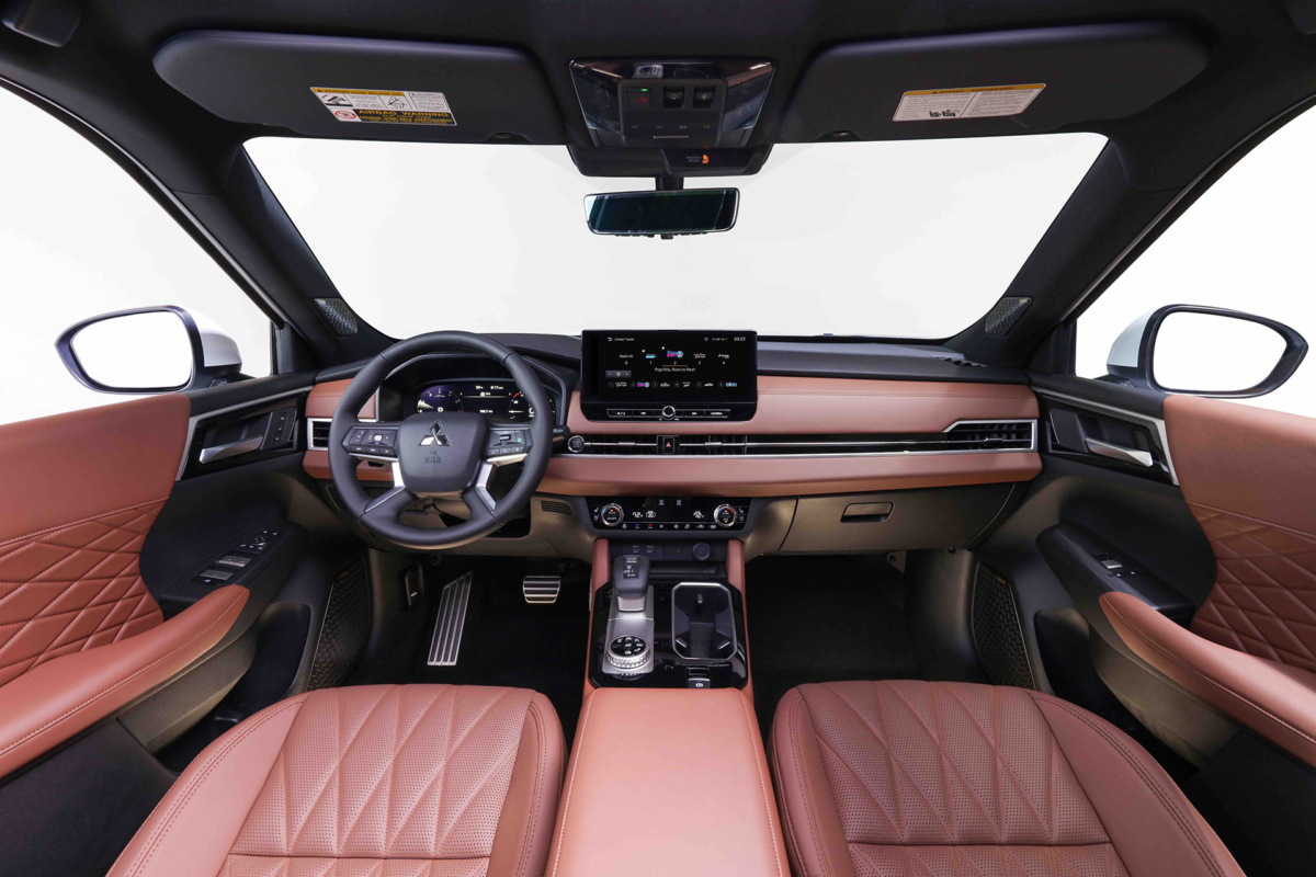 More Power, Range, and Tech: 2026 Mitsubishi Outlander Gets Big Updates ...