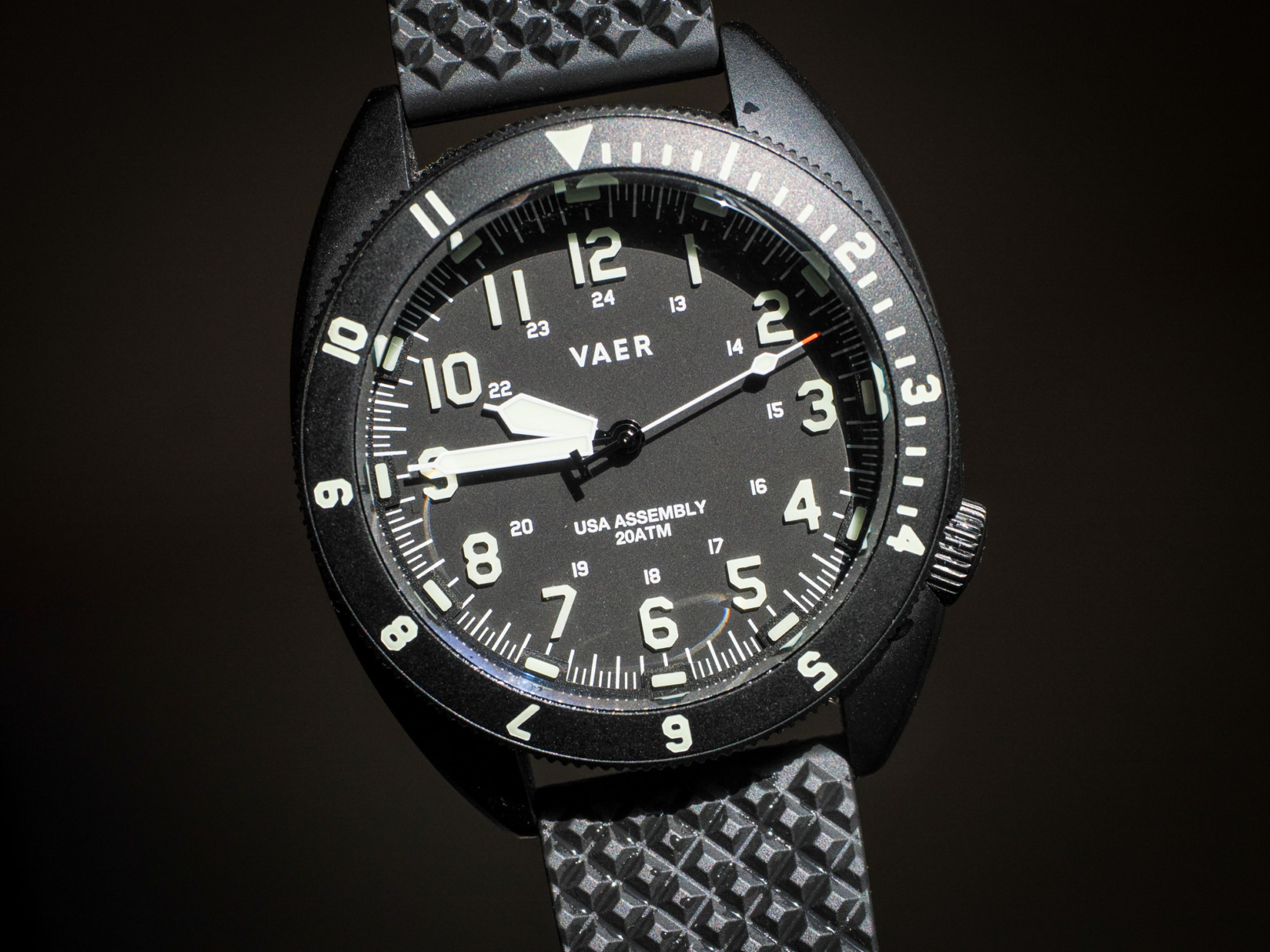 Vaer C4 Tactical Field DLC Solar Watch Review | GearJunkie Tested