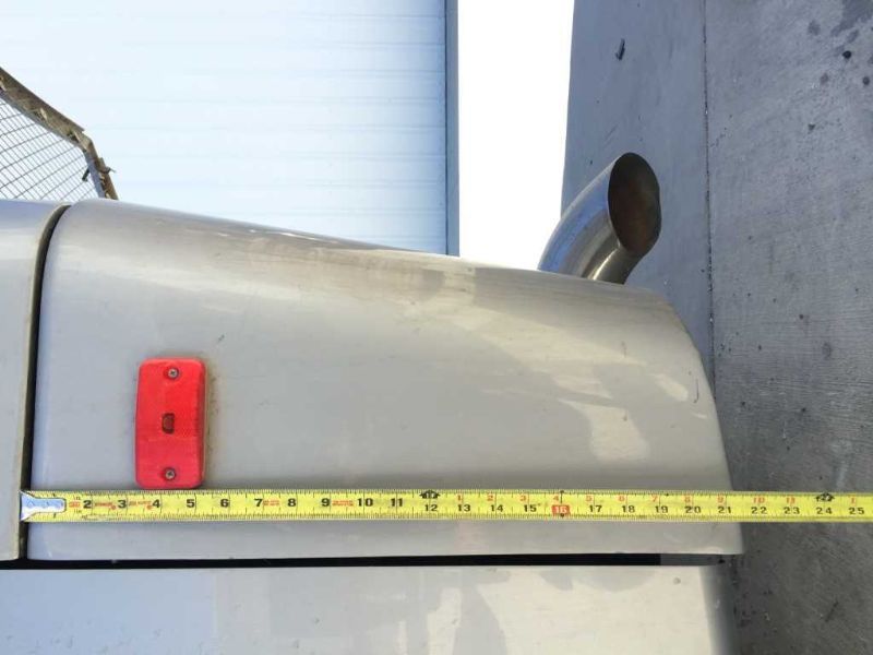 06 Fleetwood Providence RV Motorhome Rear Fiberglass Bumper Cap Clip w ...