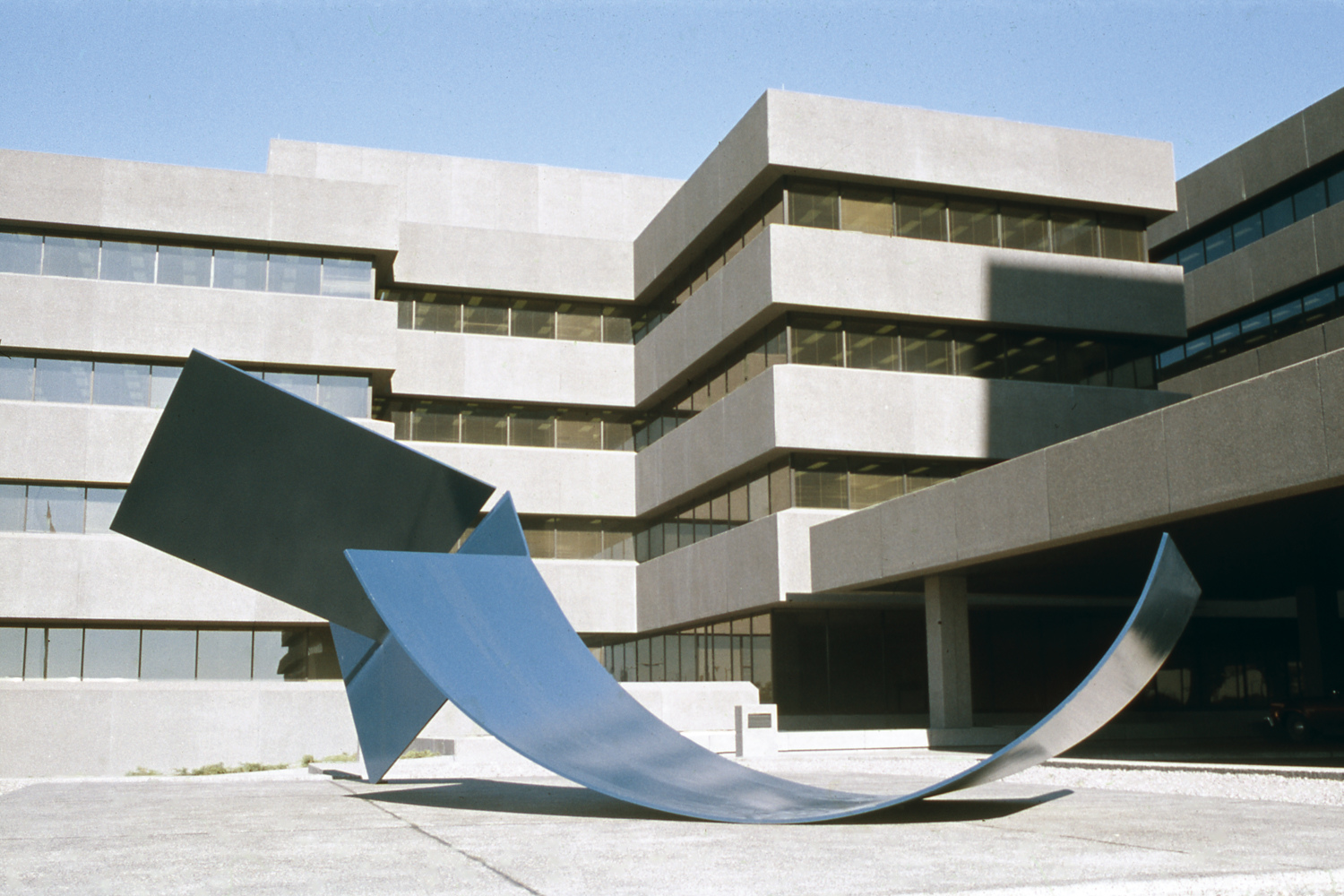 ROBERT GRAY MURRAY : SCULPTURE