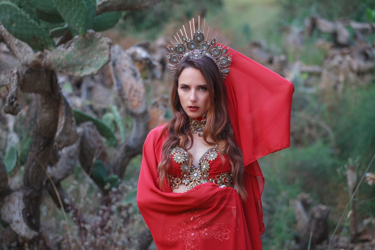 Photo by Hugo C. Romano, Natasha Olshansky, Model: Ekaterina Samsonova - Kavyar