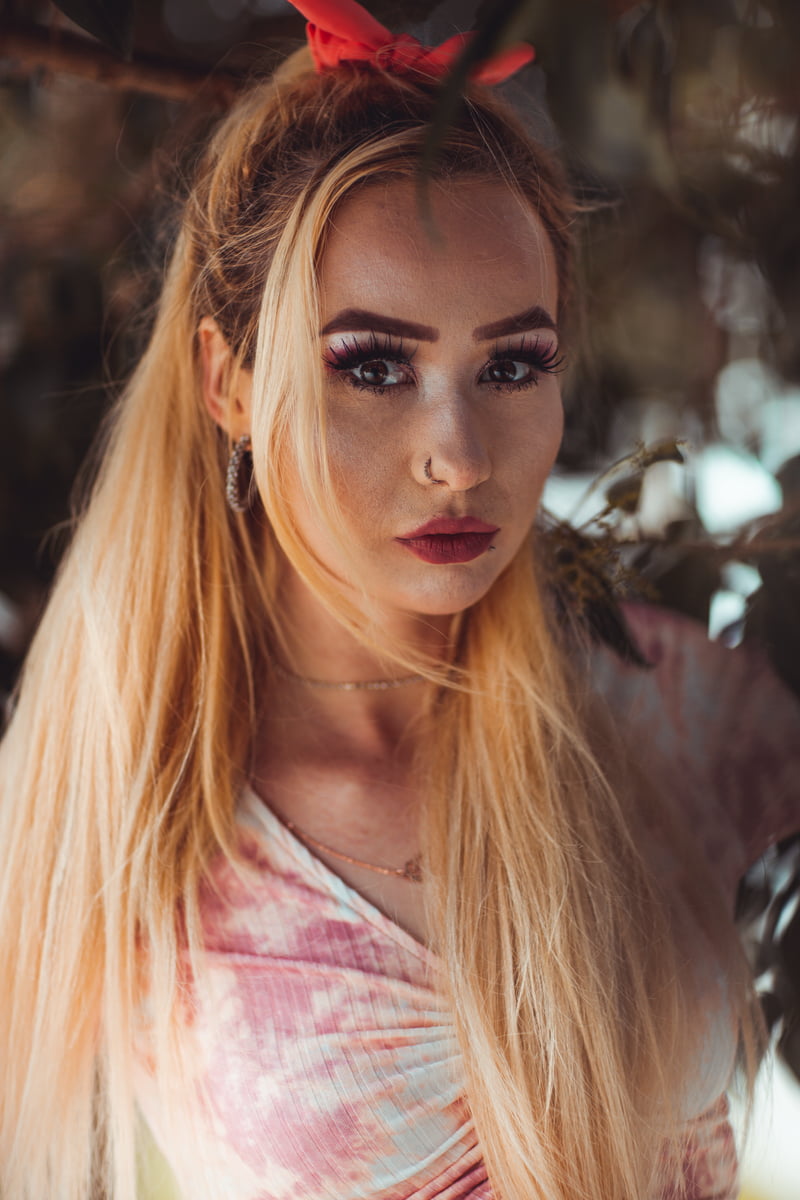 Photo by Stephen Dobson, Chloe Lou - Kavyar