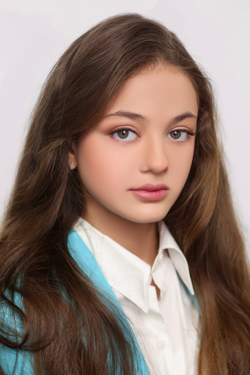 Photo by The First Magazine, Valentina, Varvara, Ilnara - Kavyar