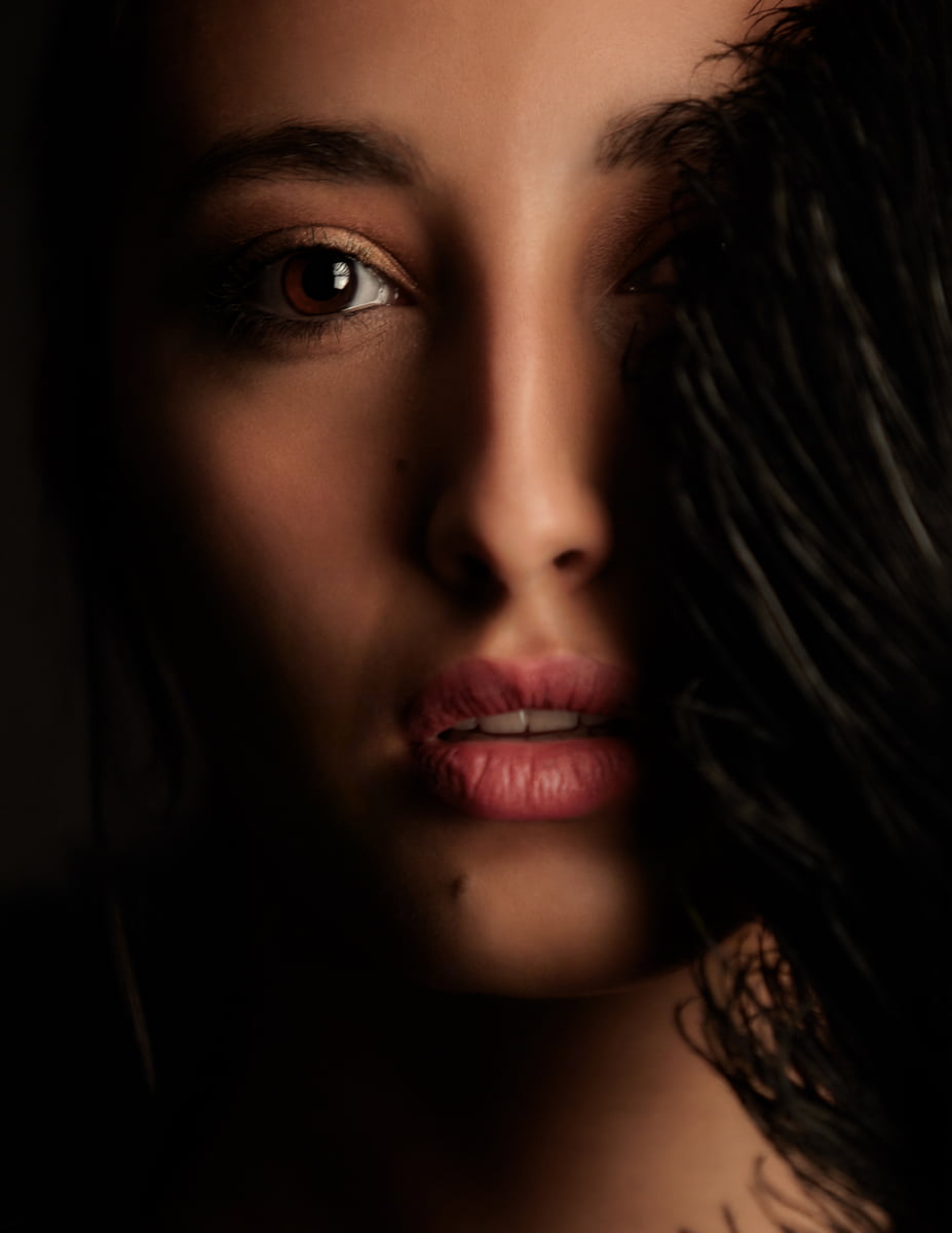 Photo by Alessandro Ottaviani, Lisa Parra - Kavyar