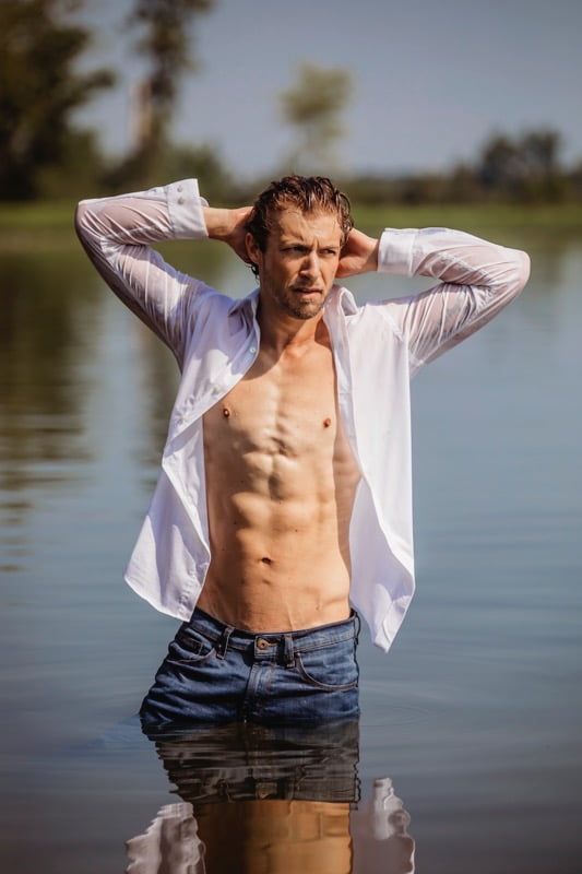 Photo by Matthew Byrom , Samm Oz - Kavyar