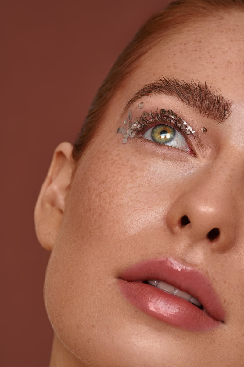 Photo by Lisa Kokotova, Yolanda Kingdon, Anna Houghton - Kavyar