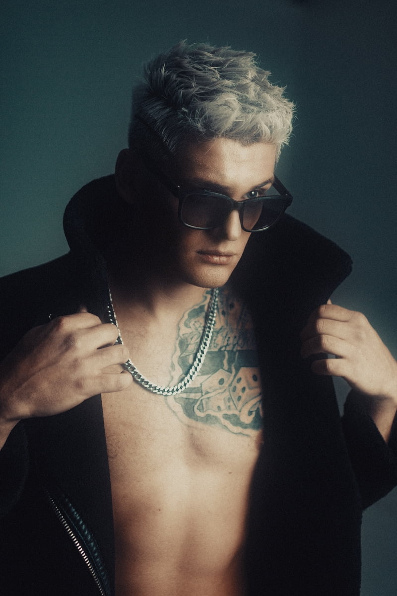 Photo by Tim Coltovskiy - Kavyar