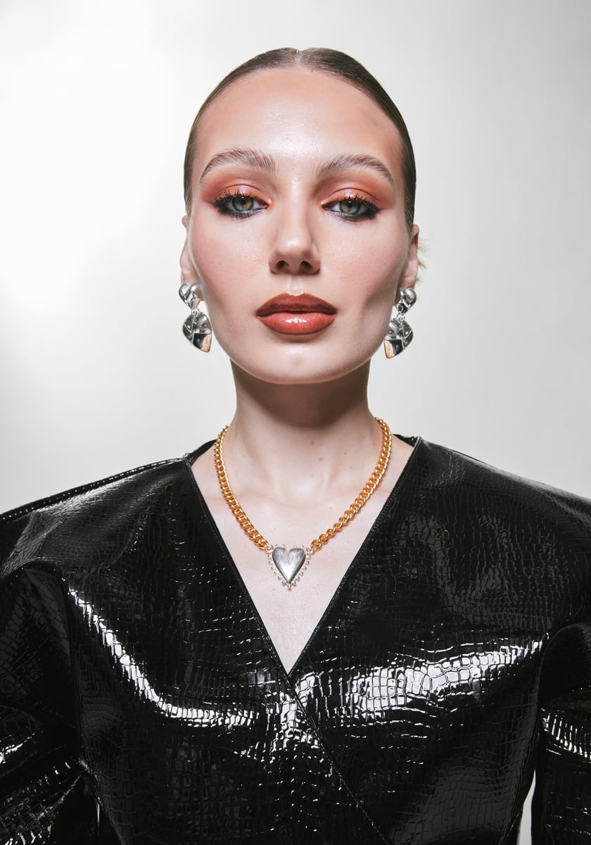 Photo by SELIN MAGAZINE, Nataly Coll, Enrique Peña, Alejandro Romero, Anna - Kavyar