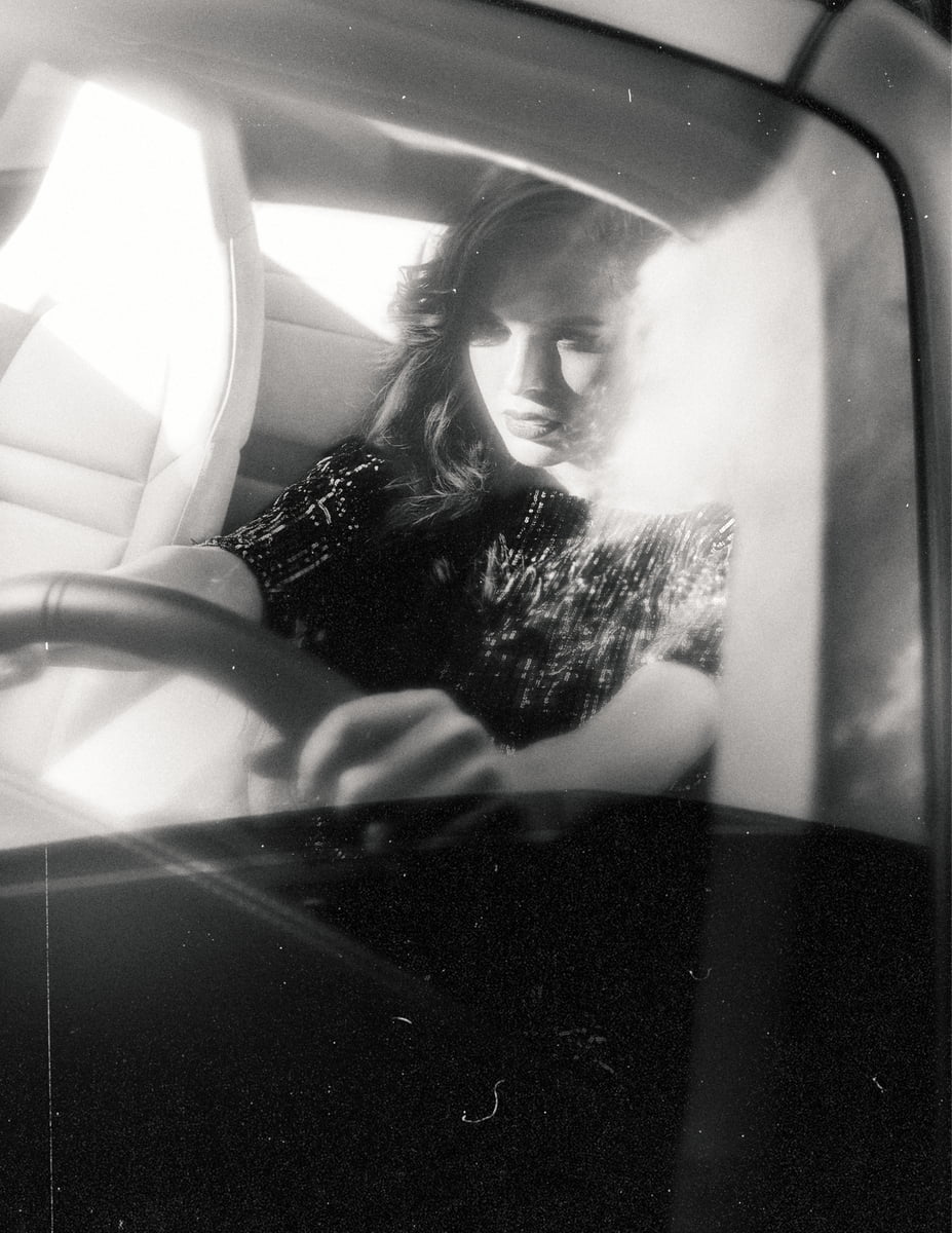 Photo by Iván Iturbe, Karen Bustos, Vanagloria, Ulises Aviles - Kavyar