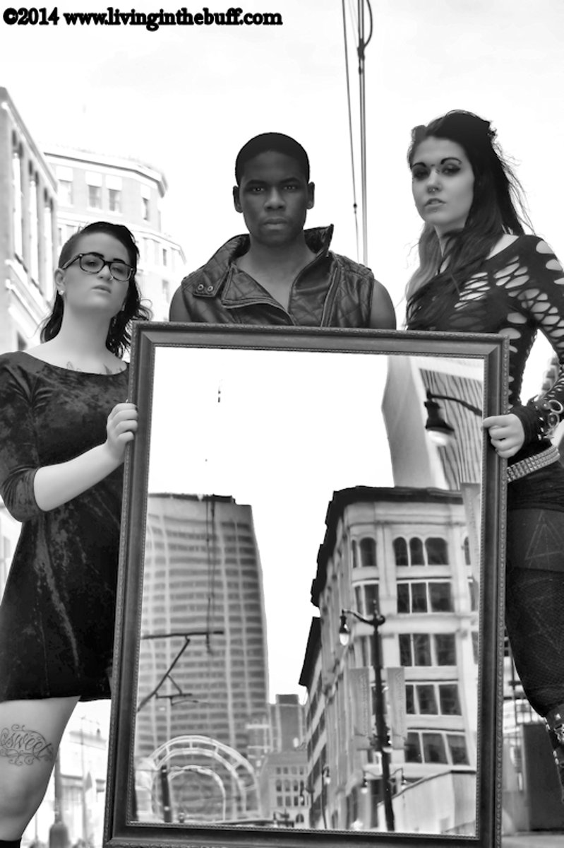 Photo by Paul Fanara, Brandon Black, Siamese Sleaze - Kavyar