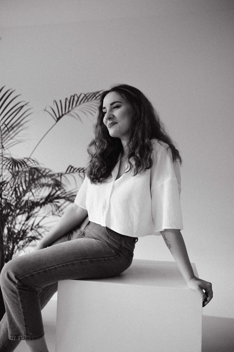 Natalia Dec - Kavyar