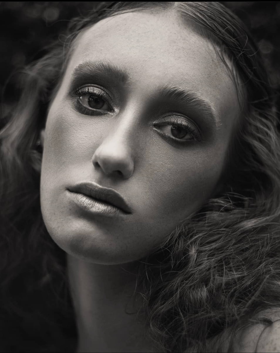 Carrie Strong - Kavyar