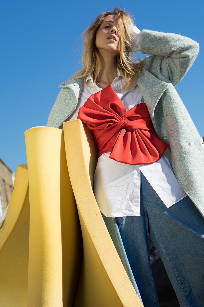 Photo by Sophia Katyea, Danielle Rayner, Amber Kear, Giorgia Punzi - Kavyar