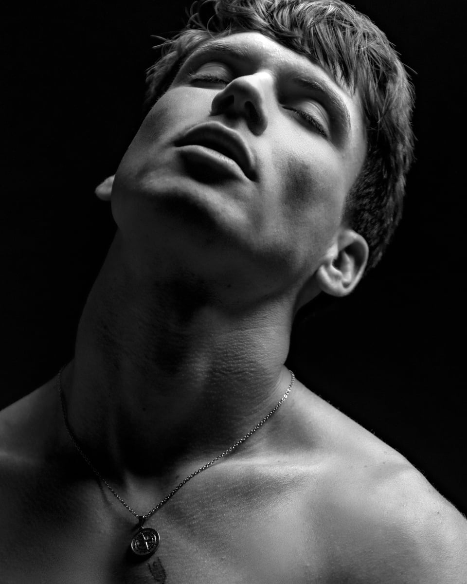 Photo by Louscious, Benjamin Veronis, Airon Mallars - Kavyar