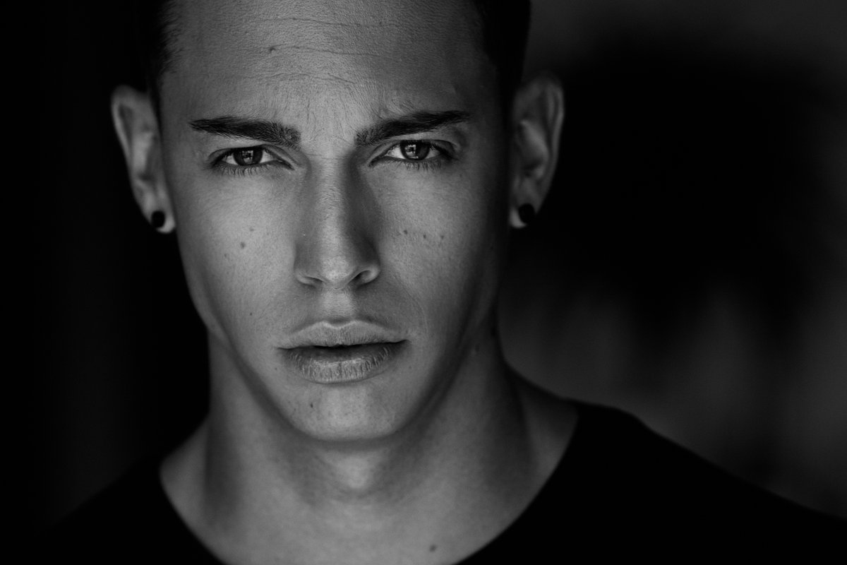 Photo by Romain Maurette, Tom Lang - Kavyar