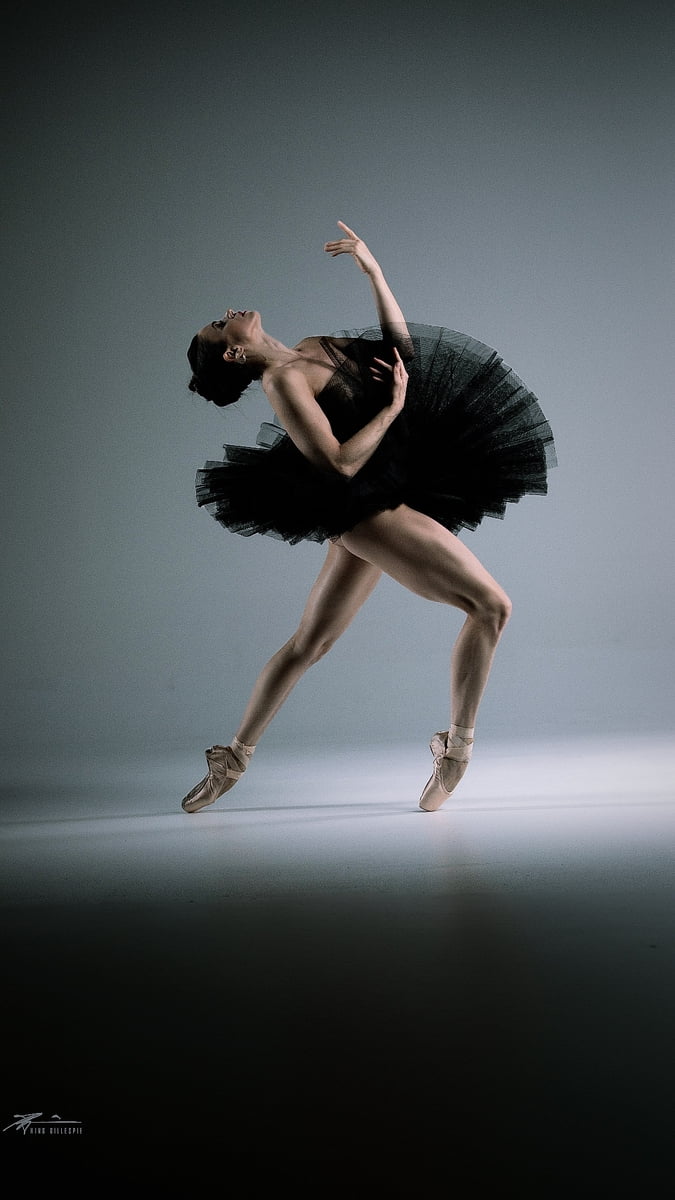 Photo by King Gillespie, Ember Satori - Kavyar