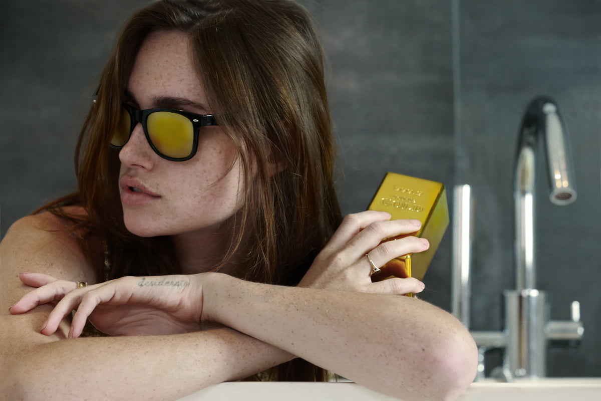 Photo by Konstantin Sedlacek, Miki Davis - Kavyar