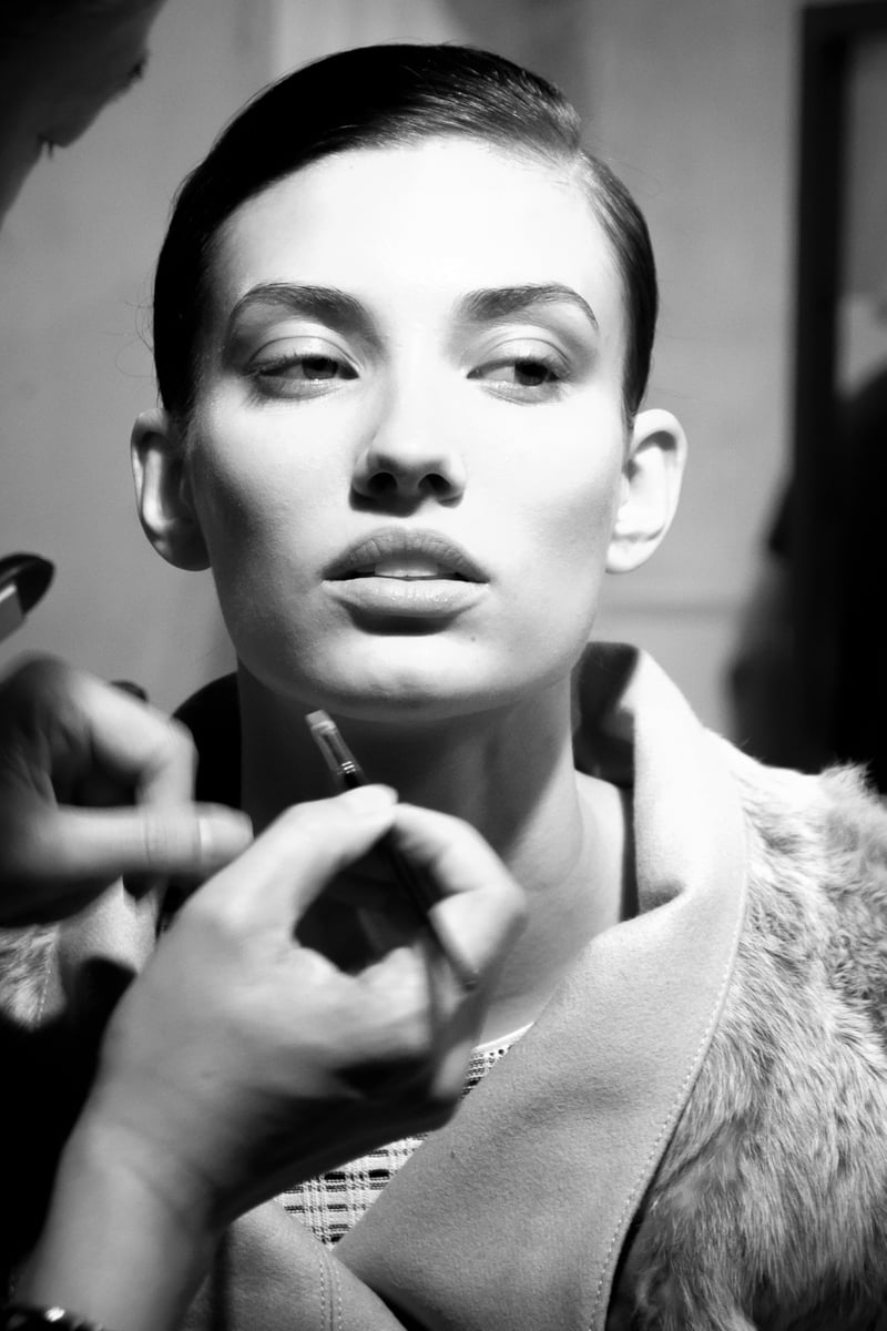 Photo by Stéphanie Rebeccu, Model Backstage Paris Fashion Week - Kavyar