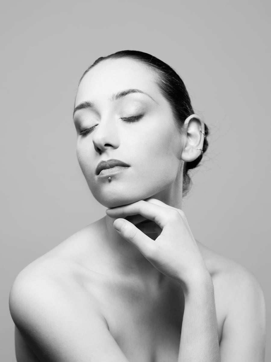 Photo by Cyril Soula, Anna, Manuela Charron - Kavyar