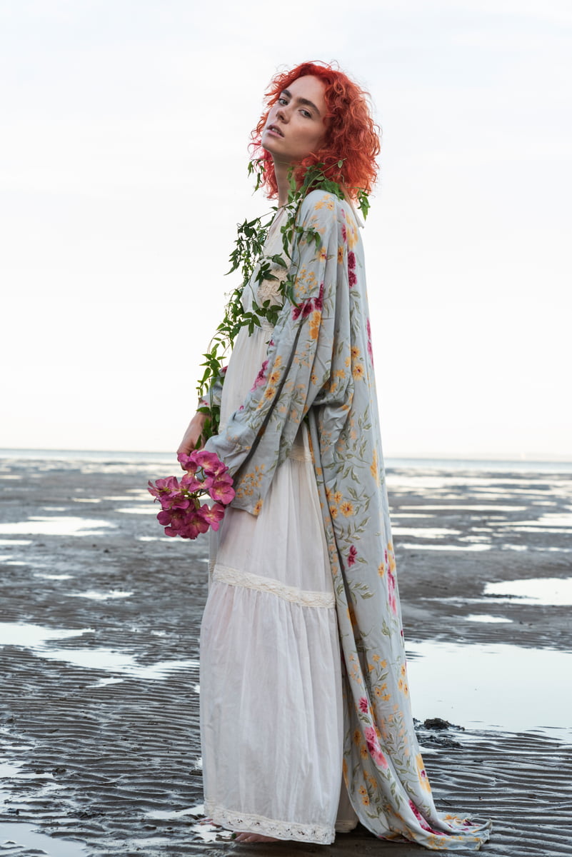 Photo by nicole hoschke, Phoebe bell - Kavyar