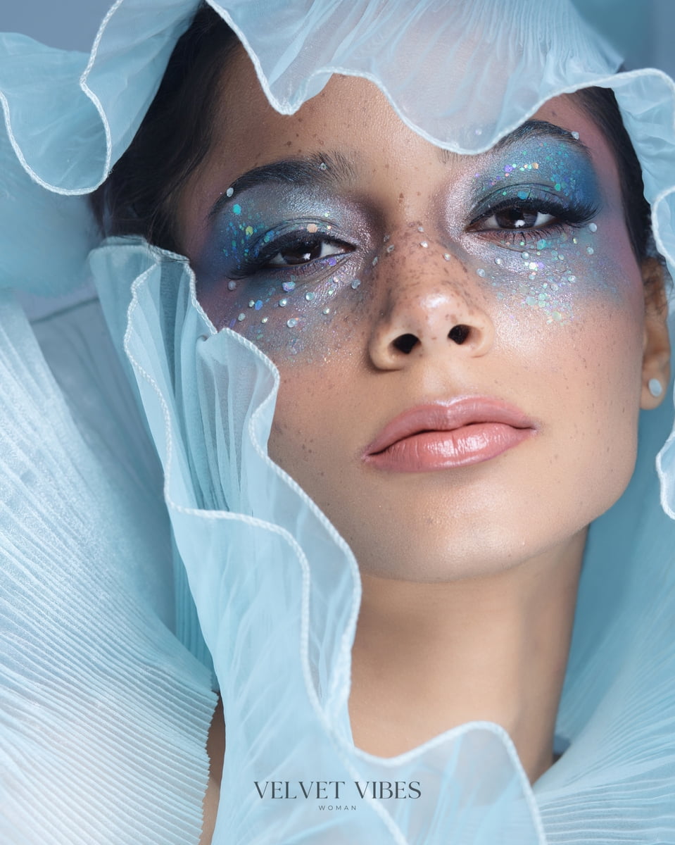 Photo by Velvet Vibes Portrait, @pinkglam_by_vibhuti, Grace Robinson - Kavyar