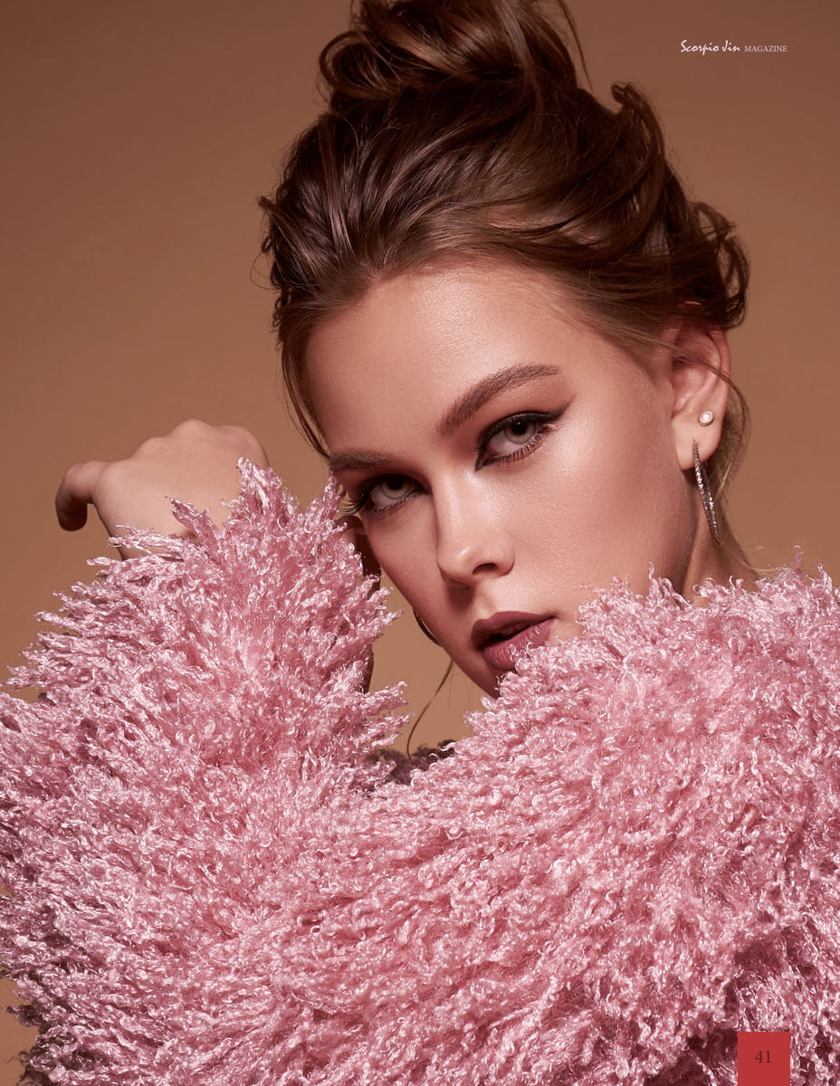 Photo by Artem Zhirnov, Daria Chegodaeva, Tatiana Solovyeva - Kavyar