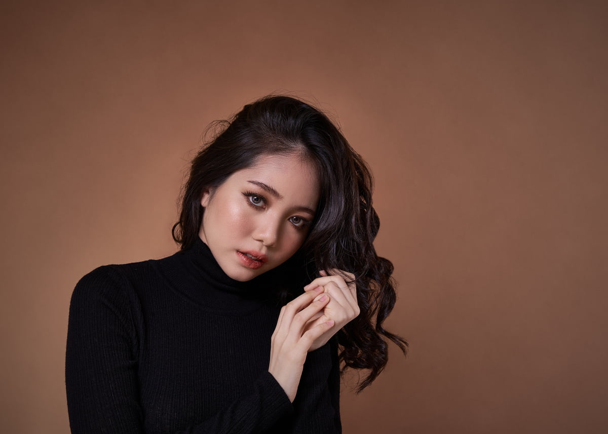 Photo by Mr. David Sala, Kim Ji Yun , Seki Makeup - Kavyar
