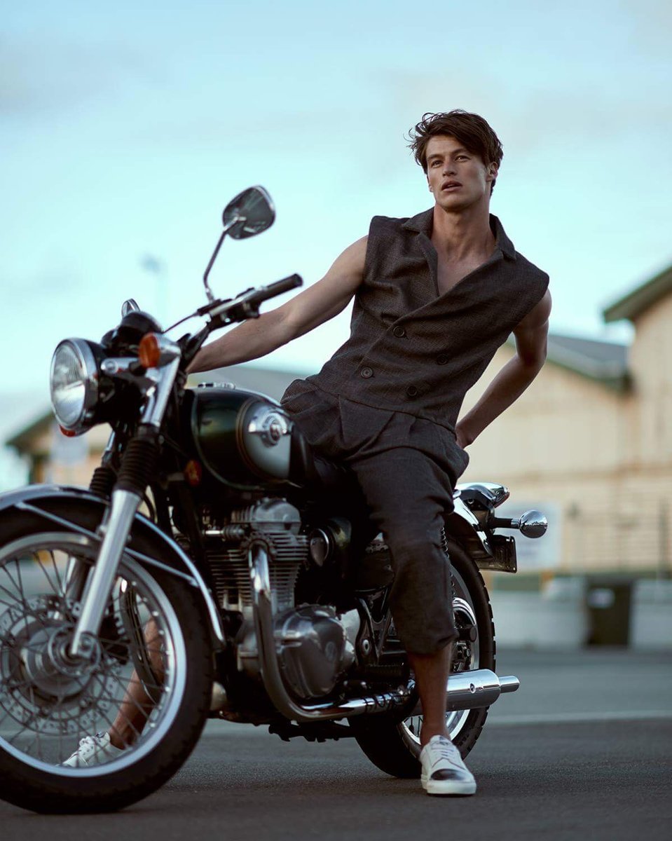 Photo by Andrea Lewin, Derec Ethan, Vickie Nguyen, Ryan Boekeman, Laura ...