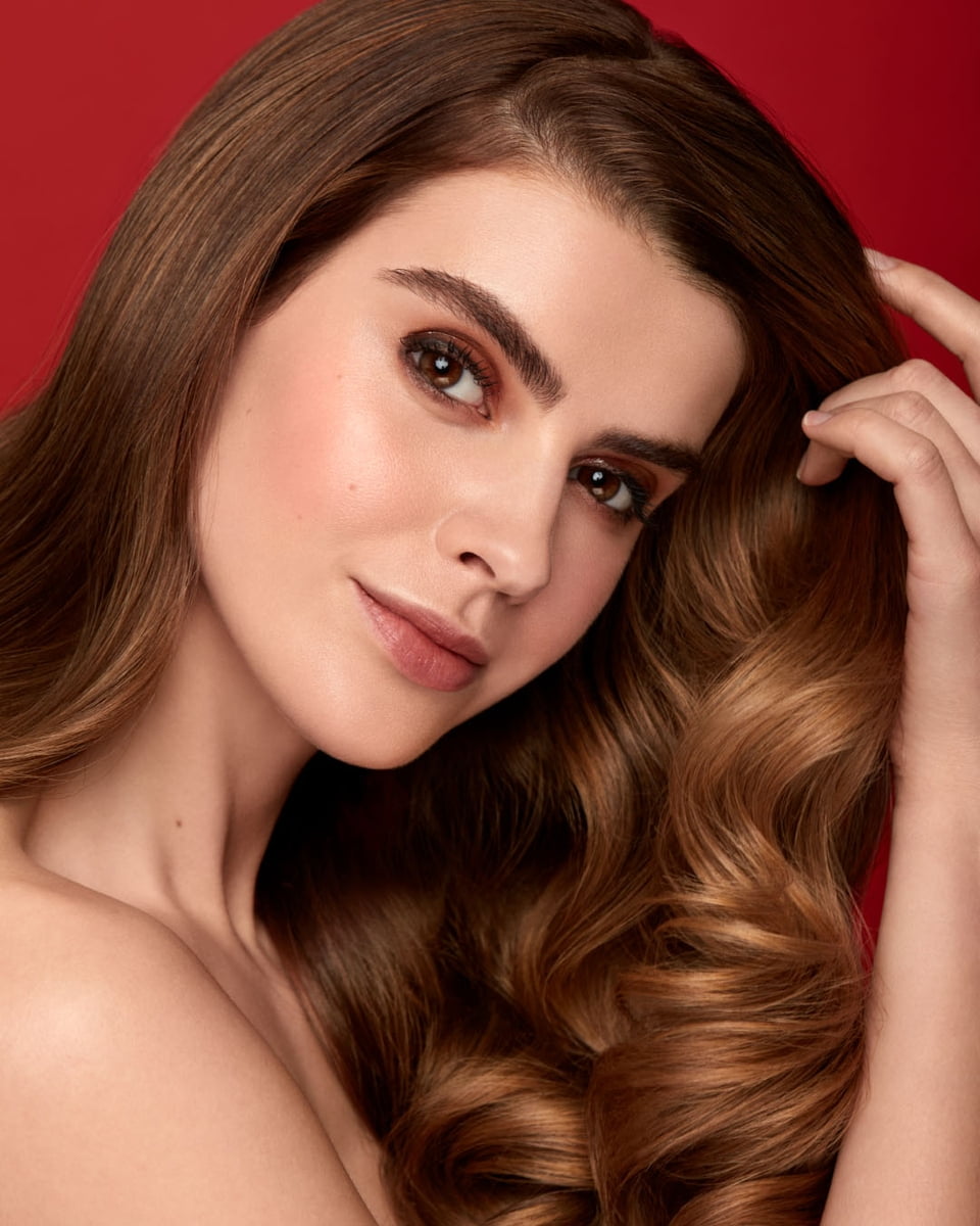 Photo by Alexa Kay, Alice Snell, Jose Domene, MARIA GARDNER - Kavyar