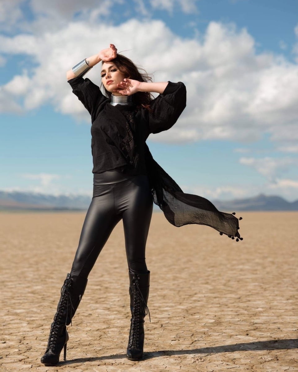 Photo by Wei Zhang, Victoria Lara - Kavyar